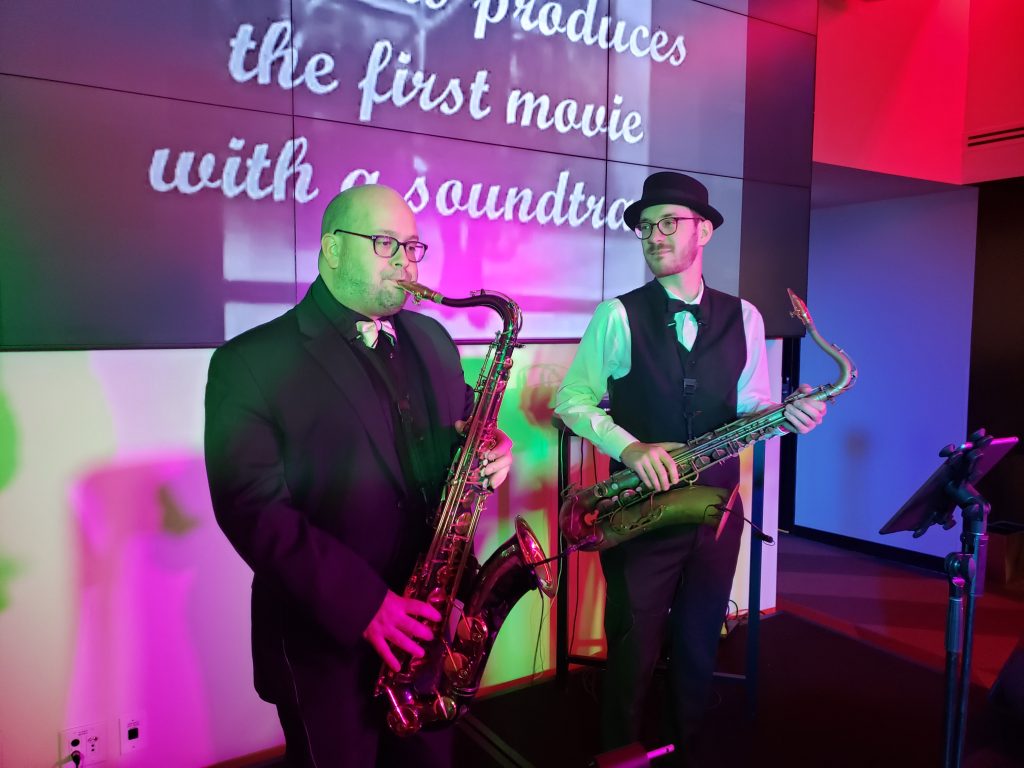 SaxoPop - Saxophone Duo For All Your Events - Productions Top Note